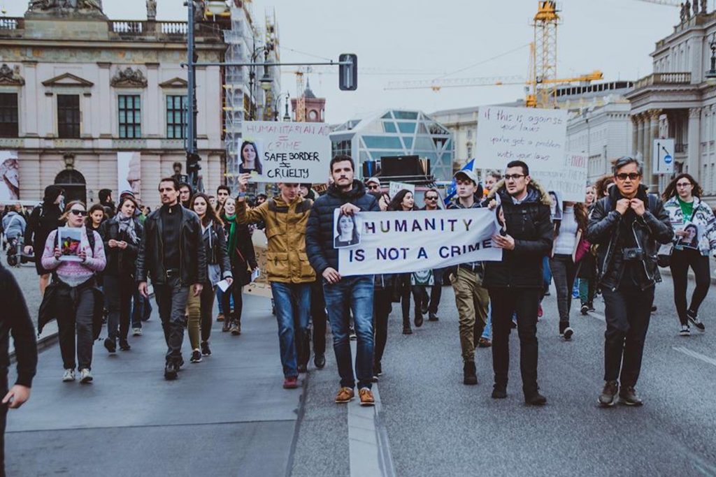 Uniting behind a cause? On trying to turn frustration into political ...